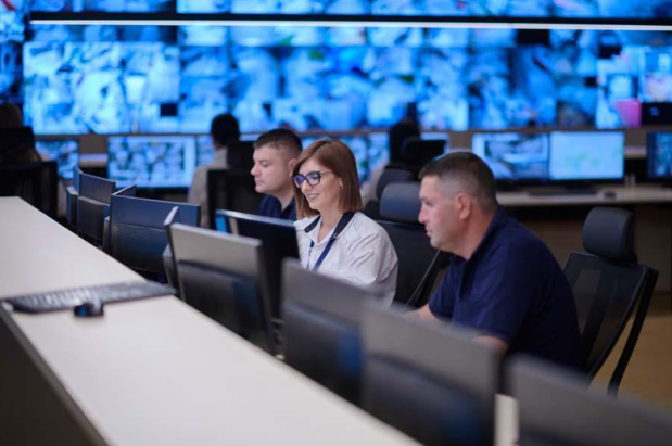 What are the duties and responsibilities of a CCTV operator?